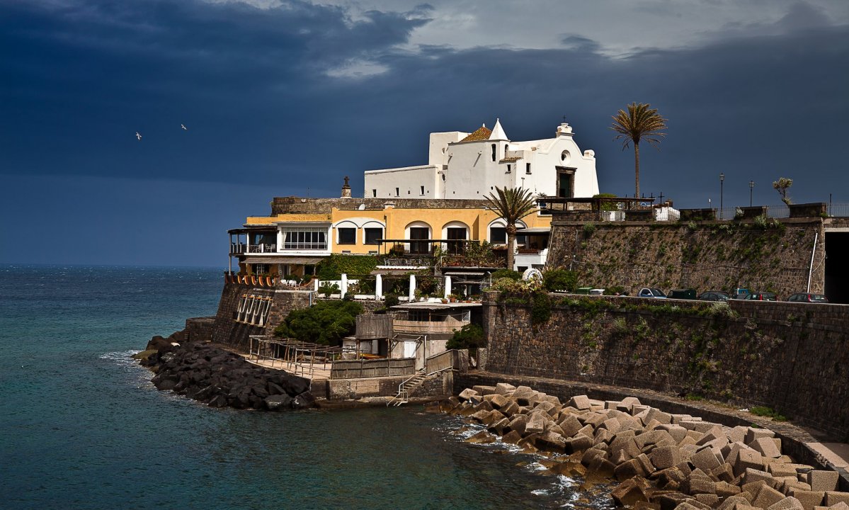 Forio: a guide with holiday prices. What the tourist needs to know ...