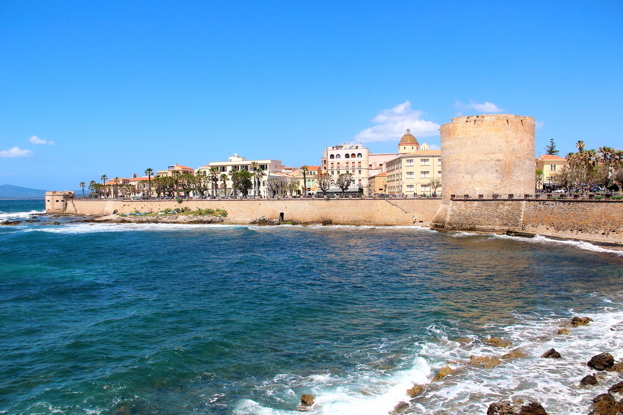 Map of Alghero by area. Tourist map of Alghero in English - tripmydream